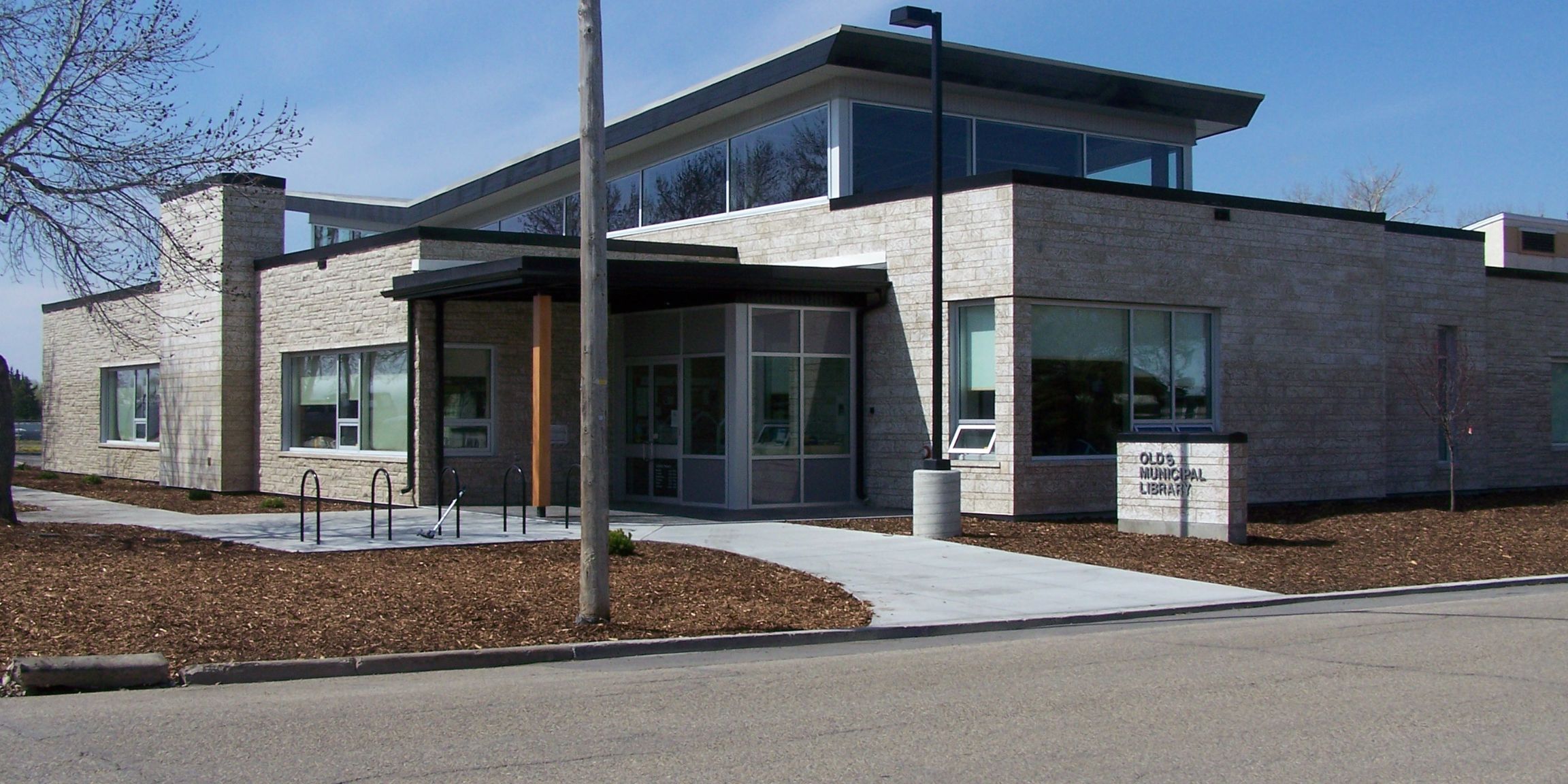Olds Municipal Library